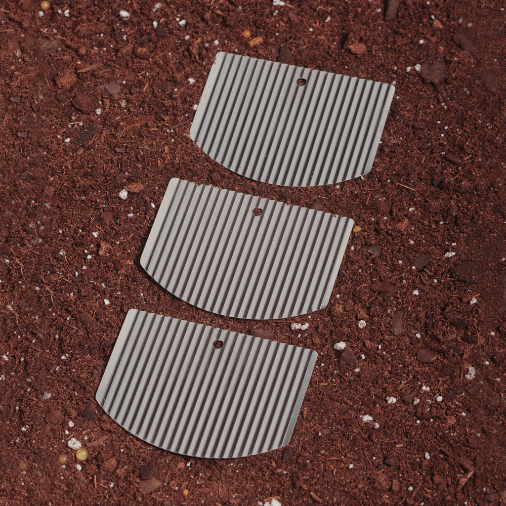 Nisaku Japan | Official Site of the Hori Hori #1 Selling Garden Tool